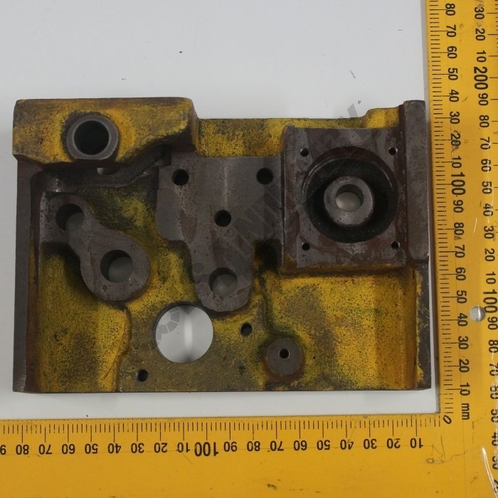 LR4006 - #1 APRON CASTING | t4i.com.au